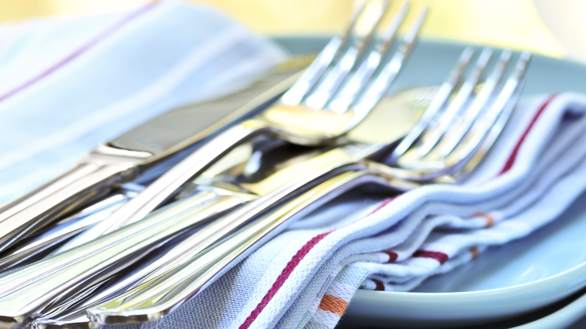 Comment choisir couvert de table ? - France Avenue